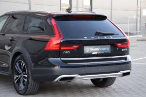 Black Volvo V90 2017 in Vilnius, with an engine capacity of 1.97 L and mileage of 275 thousand km for 17700 €, photo 13 on AUTOMOTO.COM.LV