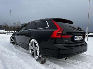 Melns Volvo V90 2017 Viļņa, ar dzinēja tilpumu 2.00 L un nobraukumu 245 tūkst. km par 14699 €, foto 7 vietnē AUTOMOTO.COM.LV