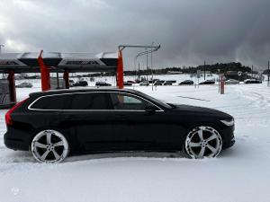 Melns Volvo V90 2017 Viļņa, ar dzinēja tilpumu 2.00 L un nobraukumu 245 tūkst. km par 14699 €, foto 8 vietnē AUTOMOTO.COM.LV