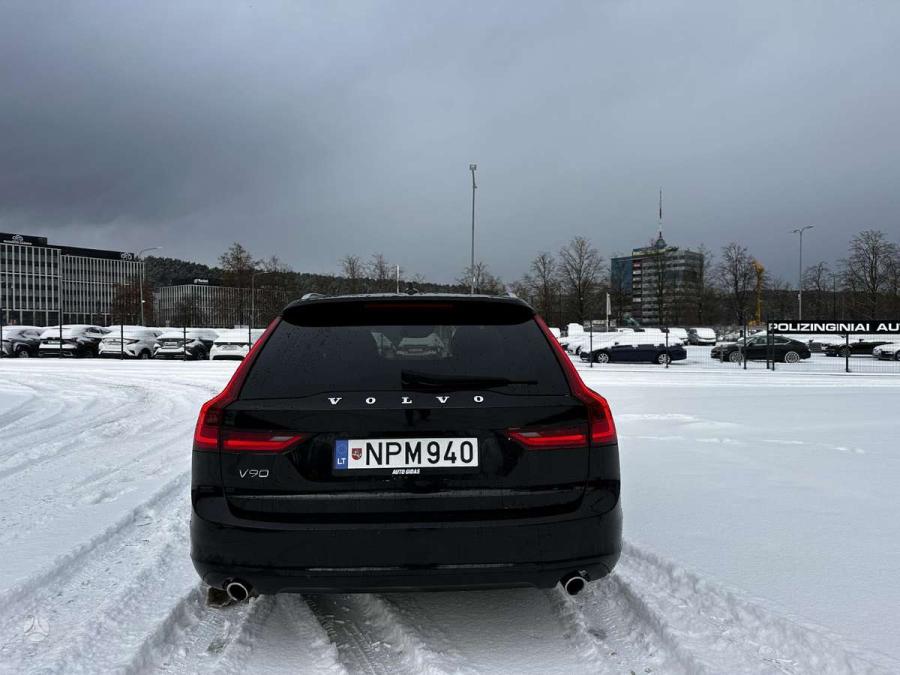 Melns Volvo V90 2017 Viļņa, ar dzinēja tilpumu 2.00 L un nobraukumu 245 tūkst. km par 14699 €, foto 10 vietnē AUTOMOTO.COM.LV