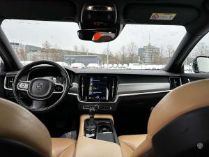 Melns Volvo V90 2017 Viļņa, ar dzinēja tilpumu 2.00 L un nobraukumu 245 tūkst. km par 14699 €, foto 25 vietnē AUTOMOTO.COM.LV