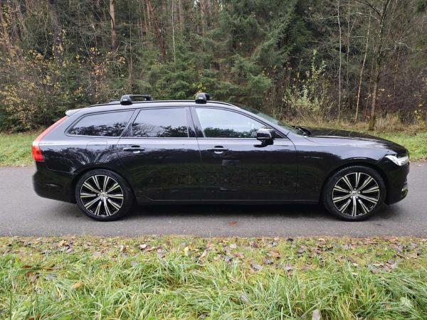 Melns Volvo V90 2017 Viļņa, ar dzinēja tilpumu 2.00 L un nobraukumu 218 tūkst. km par 14600 €, foto 5 vietnē AUTOMOTO.COM.LV