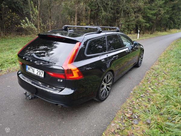 Melns Volvo V90 2017 Viļņa, ar dzinēja tilpumu 2.00 L un nobraukumu 218 tūkst. km par 14600 €, foto 7 vietnē AUTOMOTO.COM.LV