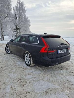 Melns Volvo V90 2017 Telšiai, ar dzinēja tilpumu 1.97 L un nobraukumu 322 tūkst. km par 13295 €, foto 4 vietnē AUTOMOTO.COM.LV