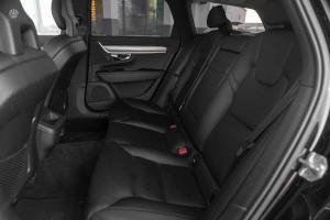Black Volvo V90 2017 in Vilnius, with an engine capacity of 1.97 L and mileage of 272 thousand km for 15950 €, photo 10 on AUTOMOTO.COM.LV
