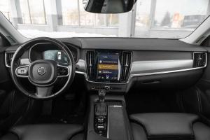 Black Volvo V90 2017 in Vilnius, with an engine capacity of 1.97 L and mileage of 272 thousand km for 15950 €, photo 14 on AUTOMOTO.COM.LV