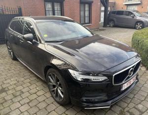 Melns Volvo V90 2017 Utena, ar dzinēja tilpumu 2.00 L un nobraukumu 164 tūkst. km par 17850 €, foto  vietnē AUTOMOTO.COM.LV