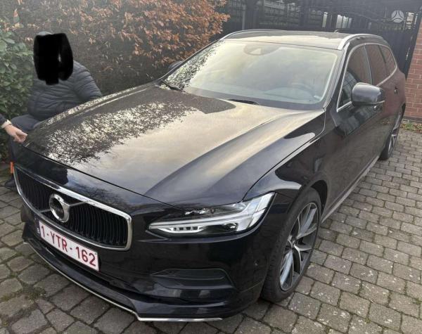 Black Volvo V90 2017 in Utena, with an engine capacity of 2.00 L and mileage of 164 thousand km for 17850 €, photo 2 on AUTOMOTO.COM.LV