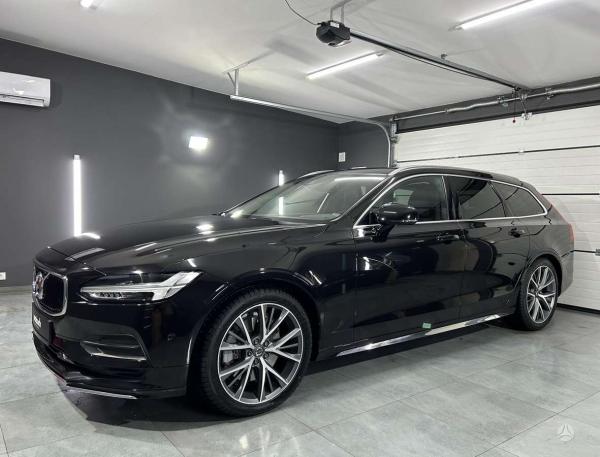 Melns Volvo V90 2017 Utena, ar dzinēja tilpumu 2.00 L un nobraukumu 163 tūkst. km par 17750 €, foto 1 vietnē AUTOMOTO.COM.LV