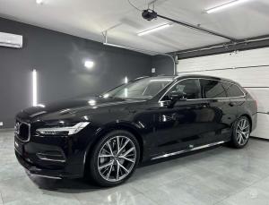 Melns Volvo V90 2017 Utena, ar dzinēja tilpumu 2.00 L un nobraukumu 163 tūkst. km par 17750 €, foto  vietnē AUTOMOTO.COM.LV