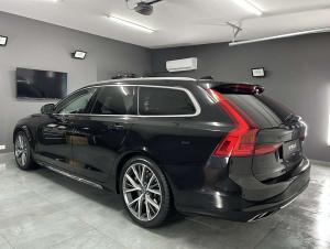 Melns Volvo V90 2017 Utena, ar dzinēja tilpumu 2.00 L un nobraukumu 163 tūkst. km par 17750 €, foto 4 vietnē AUTOMOTO.COM.LV