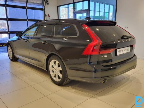 Melns Volvo V90 2017 Rīga, ar dzinēja tilpumu 2.00 L un nobraukumu 204 tūkst. km par 17490 €, foto 3 vietnē AUTOMOTO.COM.LV