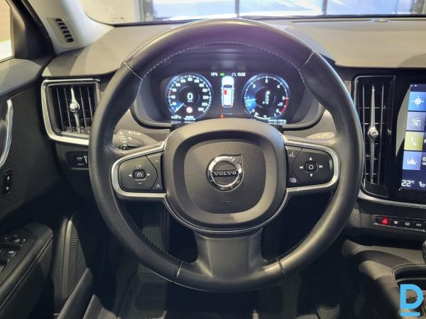 Melns Volvo V90 2017 Rīga, ar dzinēja tilpumu 2.00 L un nobraukumu 204 tūkst. km par 17490 €, foto 6 vietnē AUTOMOTO.COM.LV