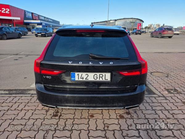 Melns Volvo V90 2017 Tallina, ar dzinēja tilpumu 2.00 L un nobraukumu 154 tūkst. km par 20000 €, foto 4 vietnē AUTOMOTO.COM.LV