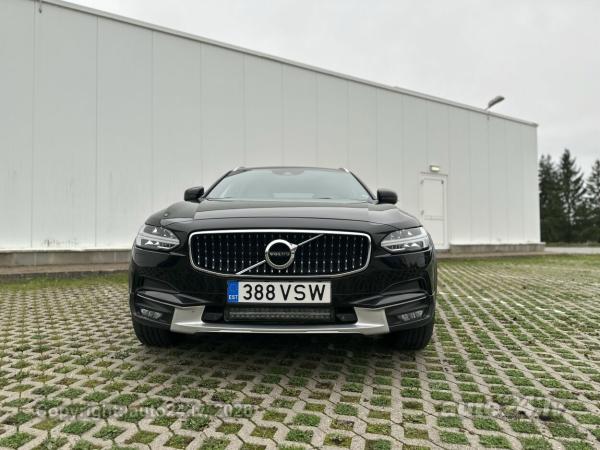 Melns Volvo V90 2017 Tallina, ar dzinēja tilpumu 2.00 L un nobraukumu 188 tūkst. km par 23990 €, foto 2 vietnē AUTOMOTO.COM.LV