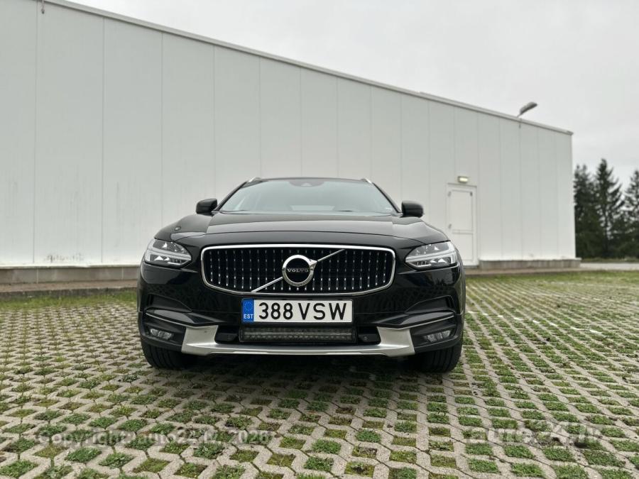 Melns Volvo V90 2017 Tallina, ar dzinēja tilpumu 2.00 L un nobraukumu 188 tūkst. km par 23990 €, foto 2 vietnē AUTOMOTO.COM.LV
