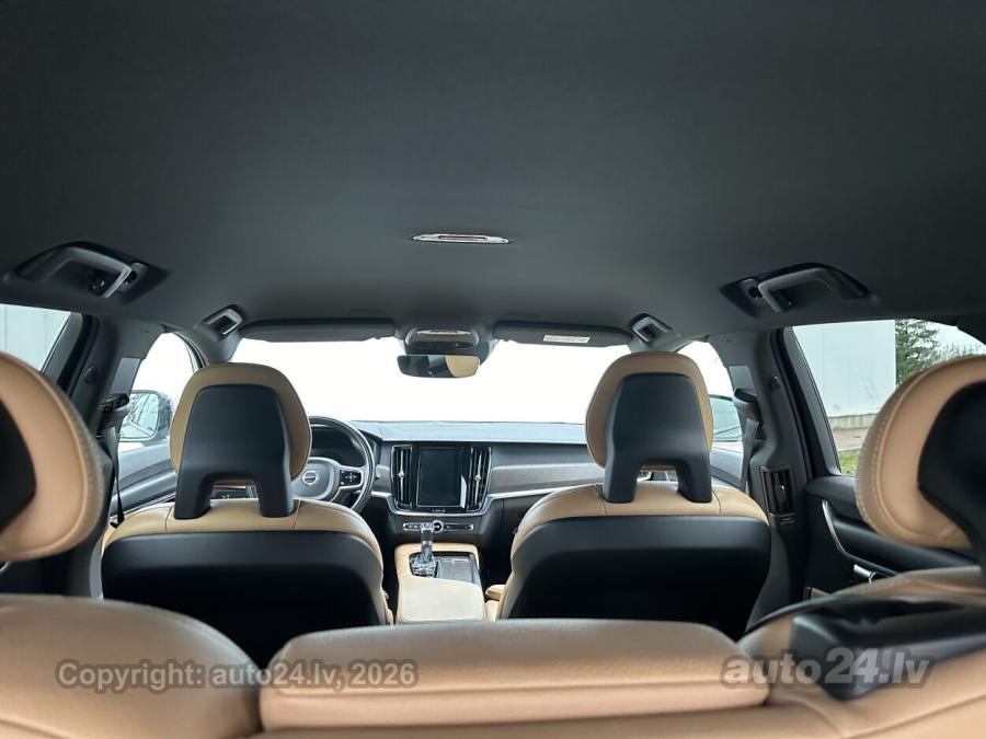 Melns Volvo V90 2017 Tallina, ar dzinēja tilpumu 2.00 L un nobraukumu 188 tūkst. km par 23990 €, foto 13 vietnē AUTOMOTO.COM.LV