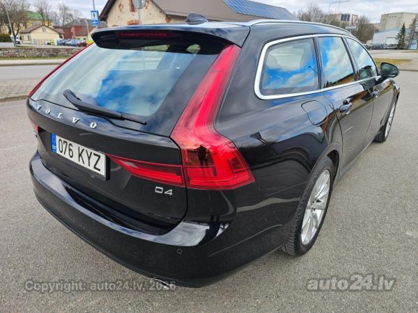 Melns Volvo V90 2017 Paide, ar dzinēja tilpumu 2.00 L un nobraukumu 187 tūkst. km par 18250 €, foto 4 vietnē AUTOMOTO.COM.LV