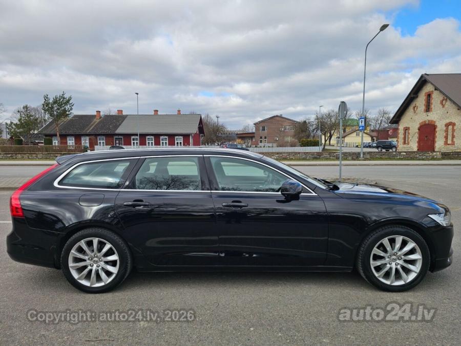 Black Volvo V90 2017 in Paide, with an engine capacity of 2.00 L and mileage of 187 thousand km for 18250 €, photo 8 on AUTOMOTO.COM.LV