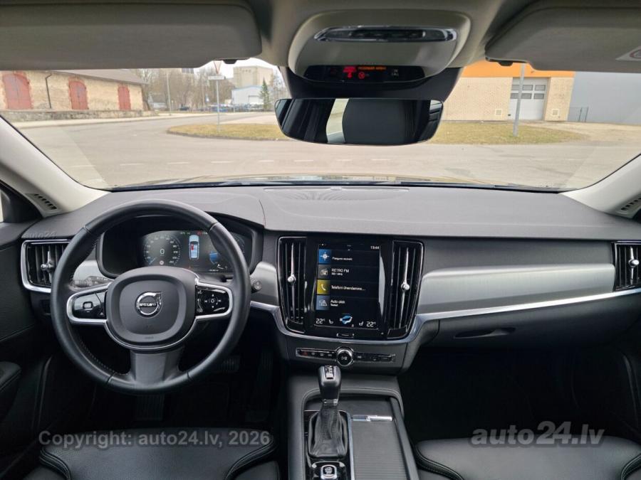 Black Volvo V90 2017 in Paide, with an engine capacity of 2.00 L and mileage of 187 thousand km for 18250 €, photo 9 on AUTOMOTO.COM.LV