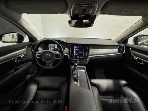 Black Volvo V90 2017 in Tallinn, with an engine capacity of 2.00 L and mileage of 260 thousand km for 14995 €, photo 17 on AUTOMOTO.COM.LV