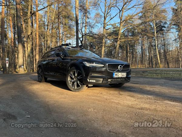 Melns Volvo V90 2017 Rīga, ar dzinēja tilpumu 2.00 L un nobraukumu 284 tūkst. km par 19900 €, foto  vietnē AUTOMOTO.COM.LV