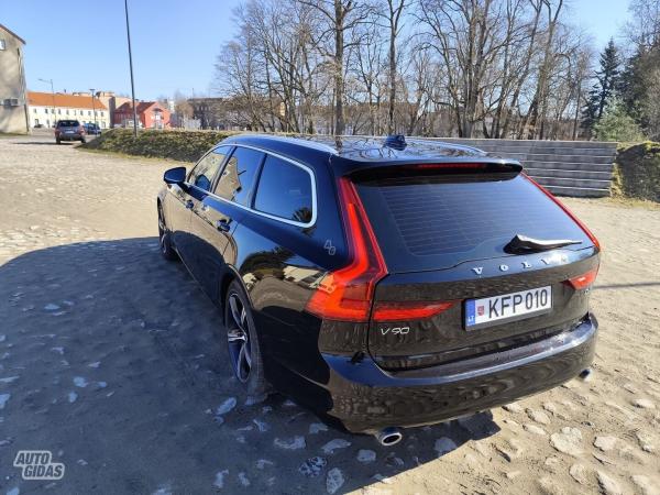 Black Volvo V90 2017 in Silute, with an engine capacity of 2.00 L and mileage of 272 thousand km for 16000 €, photo 6 on AUTOMOTO.COM.LV