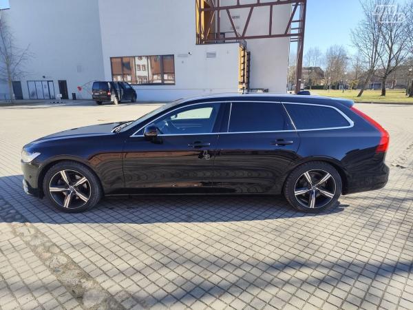 Black Volvo V90 2017 in Silute, with an engine capacity of 2.00 L and mileage of 272 thousand km for 16000 €, photo 8 on AUTOMOTO.COM.LV