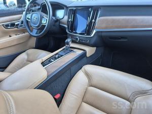 Черный Вольво В90 2017 в Рига, объемом двигателя 2.00 л и пробегом 307 тыс. км за 14895 €, фото 10 на AUTOMOTO.COM.LV