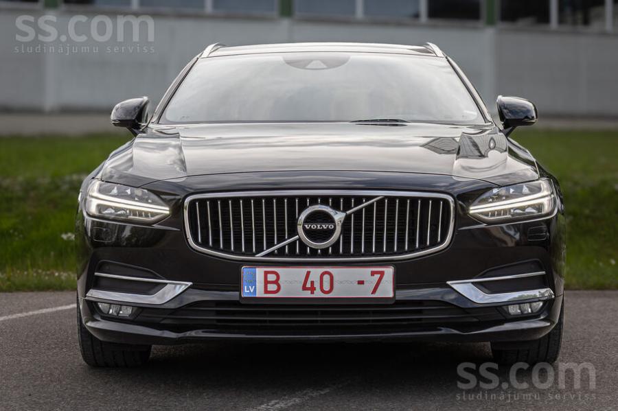 Melns Volvo V90 2017 Tukums, ar dzinēja tilpumu 2.00 L un nobraukumu 263 tūkst. km par 16790 €, foto 3 vietnē AUTOMOTO.COM.LV