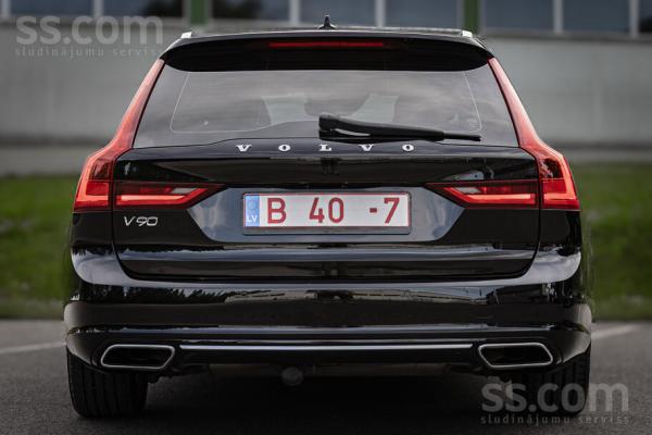 Melns Volvo V90 2017 Tukums, ar dzinēja tilpumu 2.00 L un nobraukumu 263 tūkst. km par 16790 €, foto 8 vietnē AUTOMOTO.COM.LV