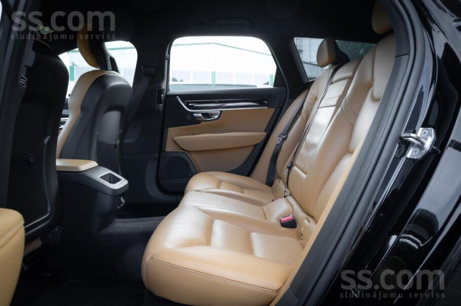 Melns Volvo V90 2017 Tukums, ar dzinēja tilpumu 2.00 L un nobraukumu 263 tūkst. km par 16790 €, foto 14 vietnē AUTOMOTO.COM.LV