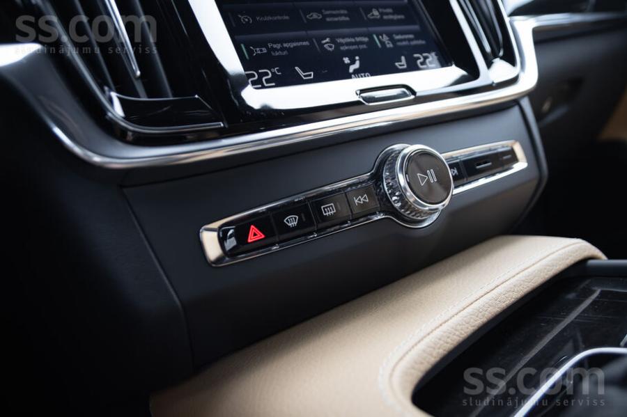 Melns Volvo V90 2017 Tukums, ar dzinēja tilpumu 2.00 L un nobraukumu 263 tūkst. km par 16790 €, foto 25 vietnē AUTOMOTO.COM.LV