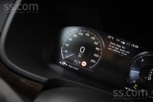 Melns Volvo V90 2017 Tukums, ar dzinēja tilpumu 2.00 L un nobraukumu 263 tūkst. km par 16790 €, foto 31 vietnē AUTOMOTO.COM.LV