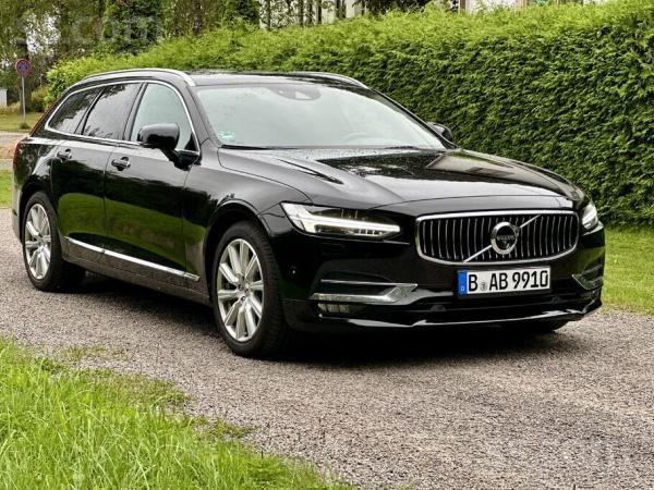 Black Volvo V90 2017 in Talsi, with an engine capacity of 2.00 L and mileage of 136 thousand km for 19470 €, photo 5 on AUTOMOTO.COM.LV