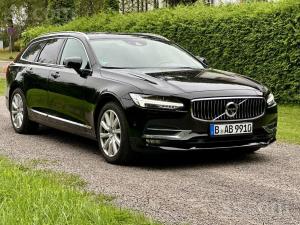 Black Volvo V90 2017 in Talsi, with an engine capacity of 2.00 L and mileage of 136 thousand km for 19470 €, photo 6 on AUTOMOTO.COM.LV