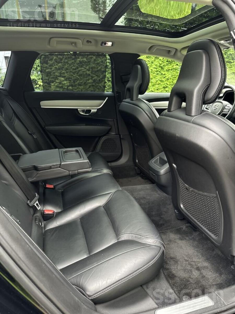 Black Volvo V90 2017 in Talsi, with an engine capacity of 2.00 L and mileage of 136 thousand km for 19470 €, photo 21 on AUTOMOTO.COM.LV