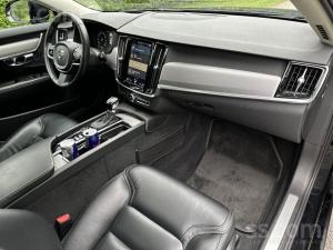 Black Volvo V90 2017 in Talsi, with an engine capacity of 2.00 L and mileage of 136 thousand km for 19470 €, photo 22 on AUTOMOTO.COM.LV