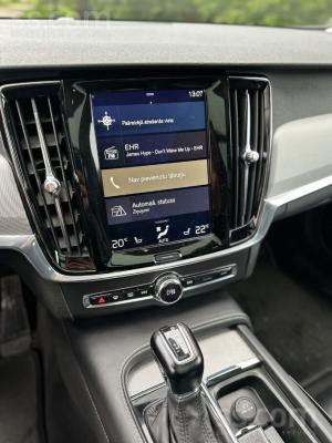 Black Volvo V90 2017 in Talsi, with an engine capacity of 2.00 L and mileage of 136 thousand km for 19470 €, photo 27 on AUTOMOTO.COM.LV
