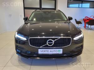 Black Volvo V90 2017 in Riga, with an engine capacity of 2.00 L and mileage of 204 thousand km for 15990 €, photo 3 on AUTOMOTO.COM.LV