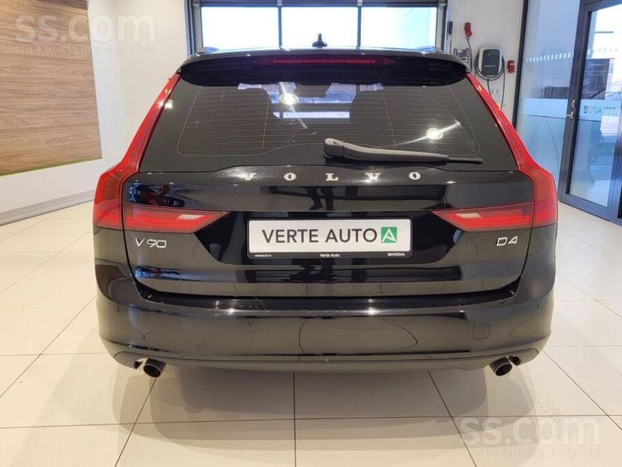 Black Volvo V90 2017 in Riga, with an engine capacity of 2.00 L and mileage of 204 thousand km for 15990 €, photo 6 on AUTOMOTO.COM.LV