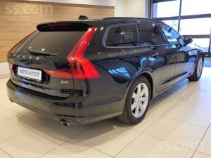 Black Volvo V90 2017 in Riga, with an engine capacity of 2.00 L and mileage of 204 thousand km for 15990 €, photo 7 on AUTOMOTO.COM.LV