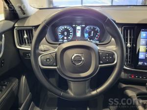 Black Volvo V90 2017 in Riga, with an engine capacity of 2.00 L and mileage of 204 thousand km for 15990 €, photo 9 on AUTOMOTO.COM.LV