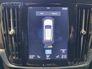 Black Volvo V90 2017 in Riga, with an engine capacity of 2.00 L and mileage of 204 thousand km for 15990 €, photo 14 on AUTOMOTO.COM.LV
