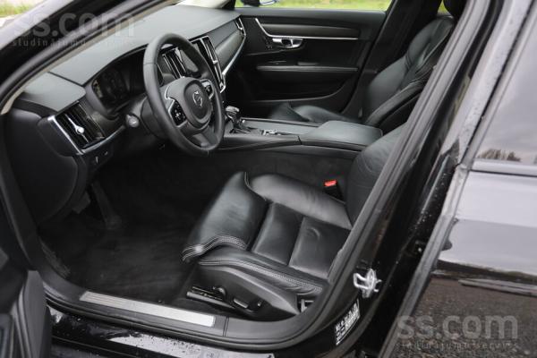 Melns Volvo V90 2017 Rīga, ar dzinēja tilpumu 2.00 L un nobraukumu 258 tūkst. km par 17990 €, foto 7 vietnē AUTOMOTO.COM.LV