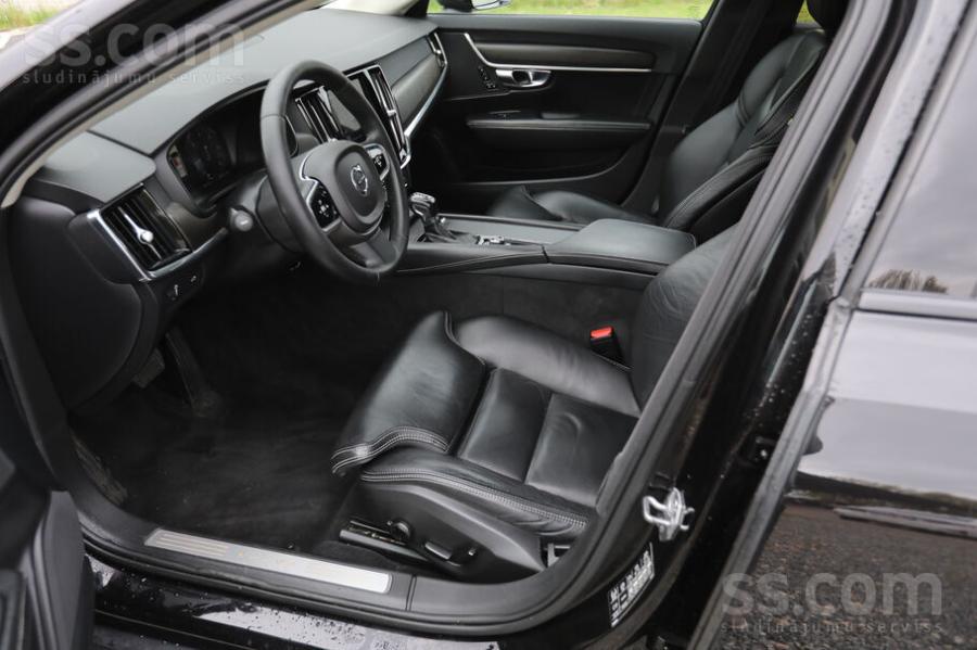 Melns Volvo V90 2017 Rīga, ar dzinēja tilpumu 2.00 L un nobraukumu 258 tūkst. km par 17990 €, foto 8 vietnē AUTOMOTO.COM.LV
