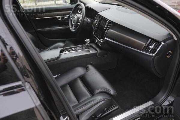 Melns Volvo V90 2017 Rīga, ar dzinēja tilpumu 2.00 L un nobraukumu 258 tūkst. km par 17990 €, foto 8 vietnē AUTOMOTO.COM.LV