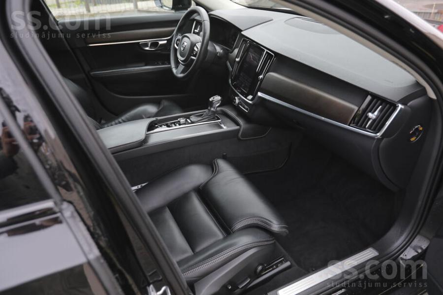 Melns Volvo V90 2017 Rīga, ar dzinēja tilpumu 2.00 L un nobraukumu 258 tūkst. km par 17990 €, foto 9 vietnē AUTOMOTO.COM.LV