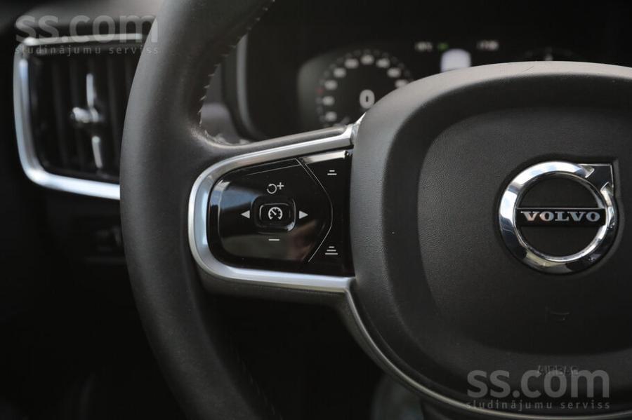 Melns Volvo V90 2017 Rīga, ar dzinēja tilpumu 2.00 L un nobraukumu 258 tūkst. km par 17990 €, foto 13 vietnē AUTOMOTO.COM.LV