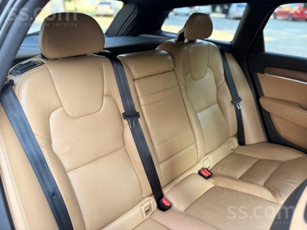 Melns Volvo V90 2017 Jelgava, ar dzinēja tilpumu 2.00 L un nobraukumu 217 tūkst. km par 17500 €, foto 10 vietnē AUTOMOTO.COM.LV